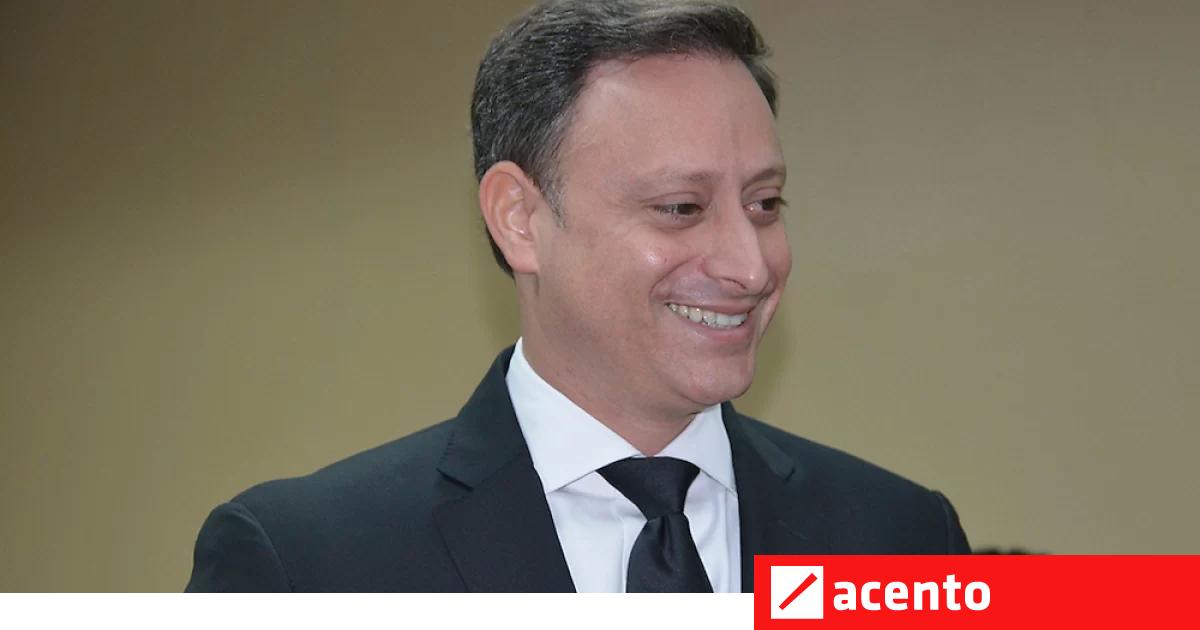 Autorizan a Jean Alain a ejercer como abogado en su propia oficina | Acento