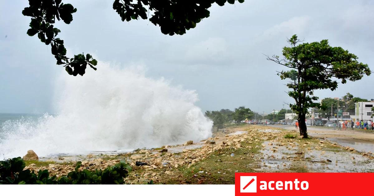 Oleaje peligroso en la costa Atlántica y aguaceros en varias provincias | Acento