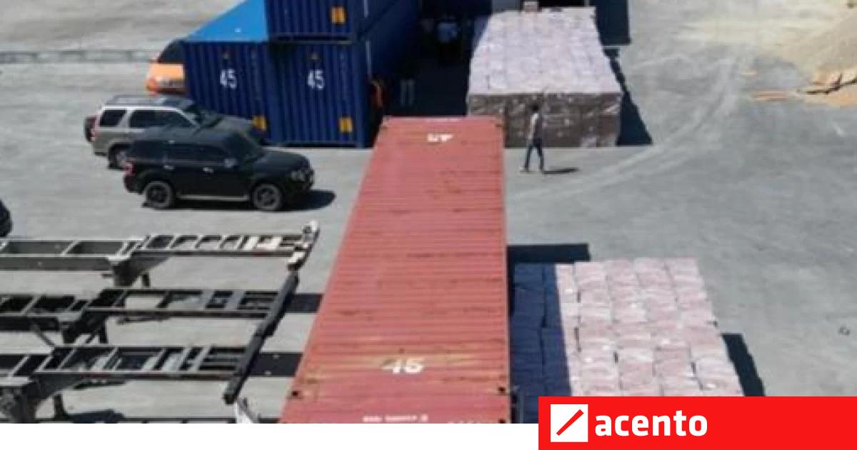 DGA encuentra contrabando de cigarrillos en dos contenedores | Acento