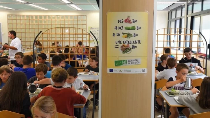 Francia probará el uniforme en las escuelas públicas a partir de la ... Francia probará el uniforme en las escuelas públicas a partir de la ...