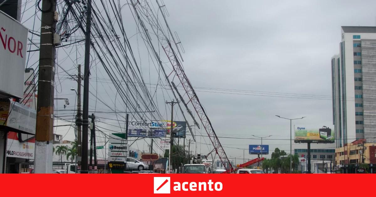 Cae antena de Apolo Taxi debido a las lluvias de este martes | Acento