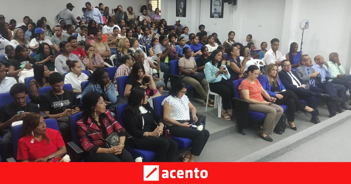 Presentan en UASD panel 'Mujer y liderazgo' | Acento