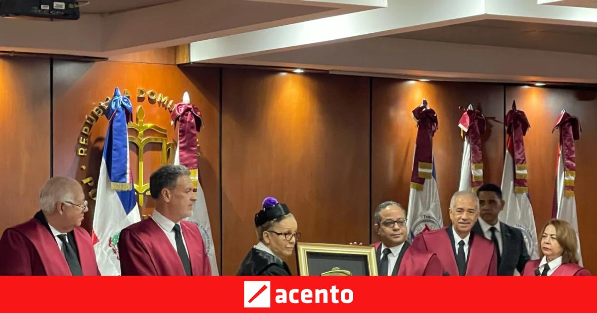 Tribunal Constitucional reconoce trayectoria de la magistrada Miriam ...