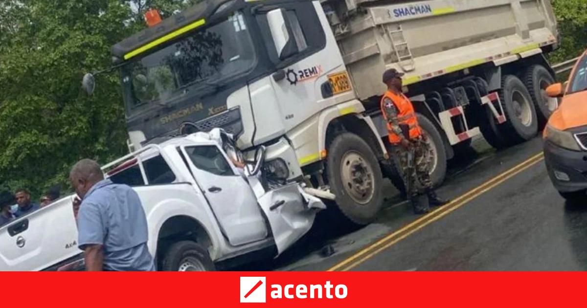 Dos muertos en choque frontal entre camión y camioneta en la autovía Juan Pablo II | Acento