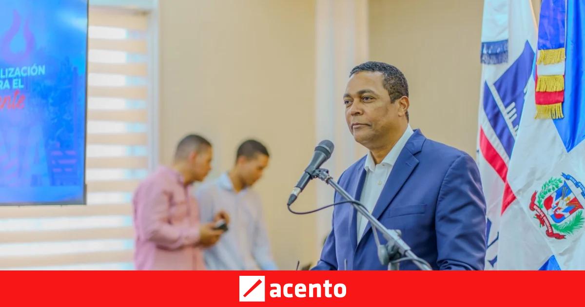 Víctor D’Aza anuncia retiro de su precandidatura presidencial por el ...