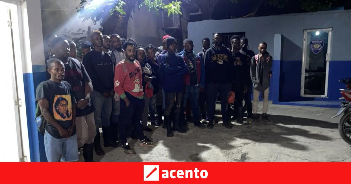 Policía reporta apresamiento de 25 migrantes haitianos que transitaban ...